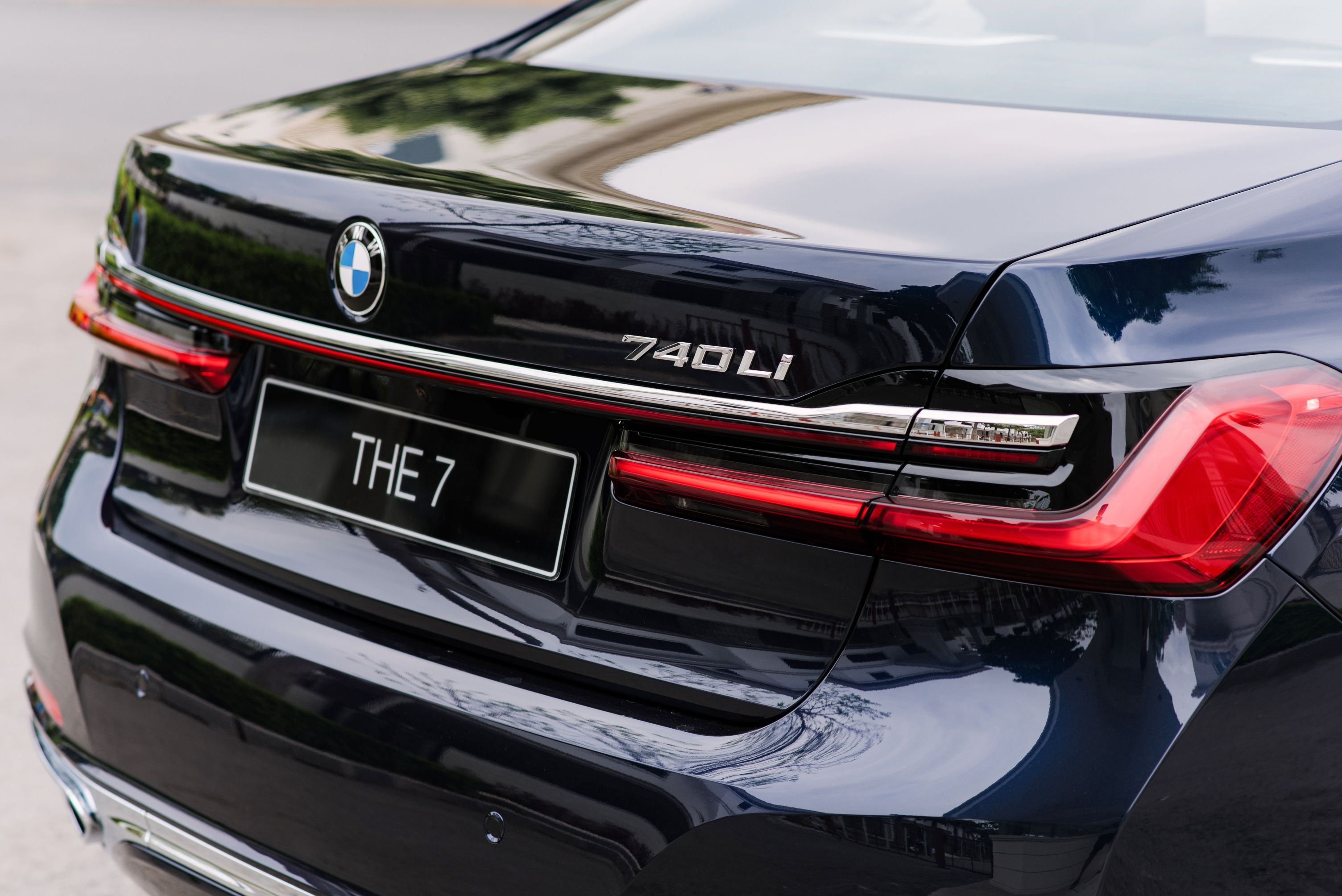 BMW 7 Series - BMW Lê Duẩn